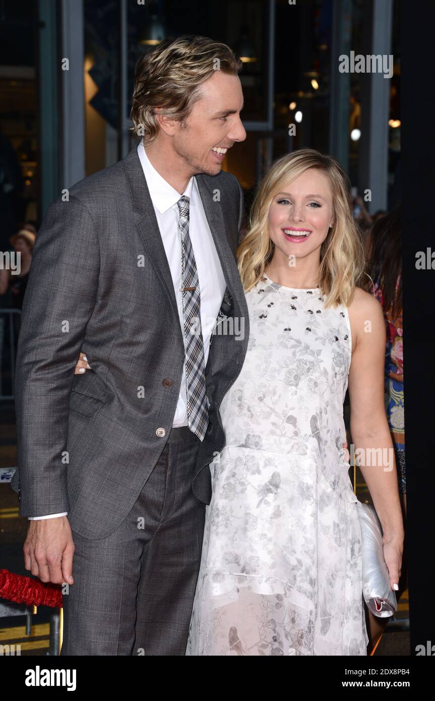 Dax shepard kristen bell arrive hi-res stock photography and images - Alamy