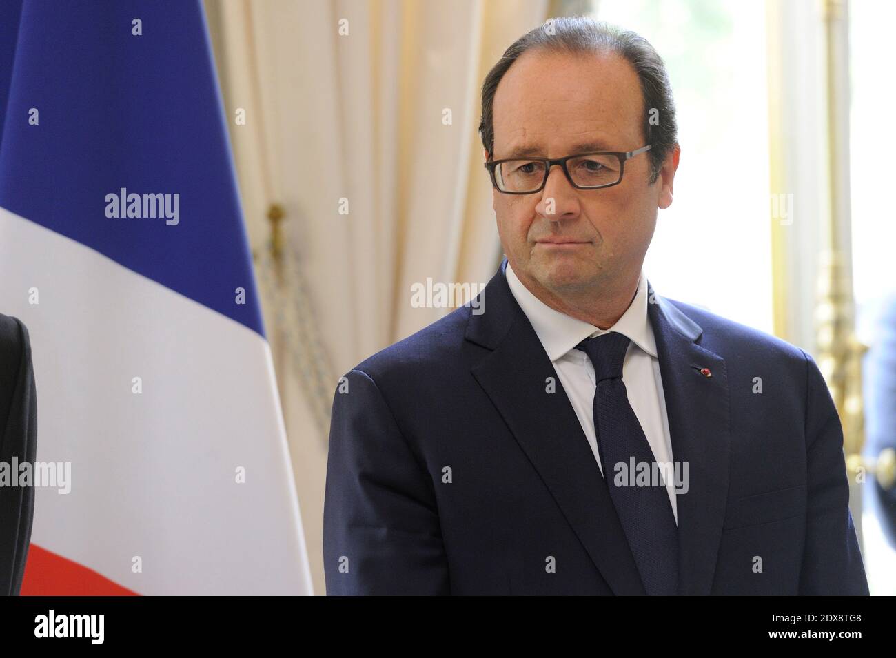 French President Francois Hollande and his Philippine counterpart ...