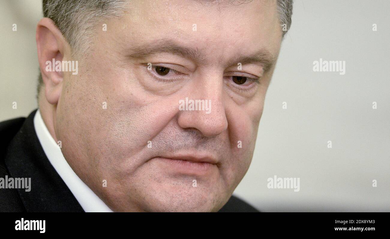 President Petro Poroshenko of Ukraine looks on in the Oval Office of ...