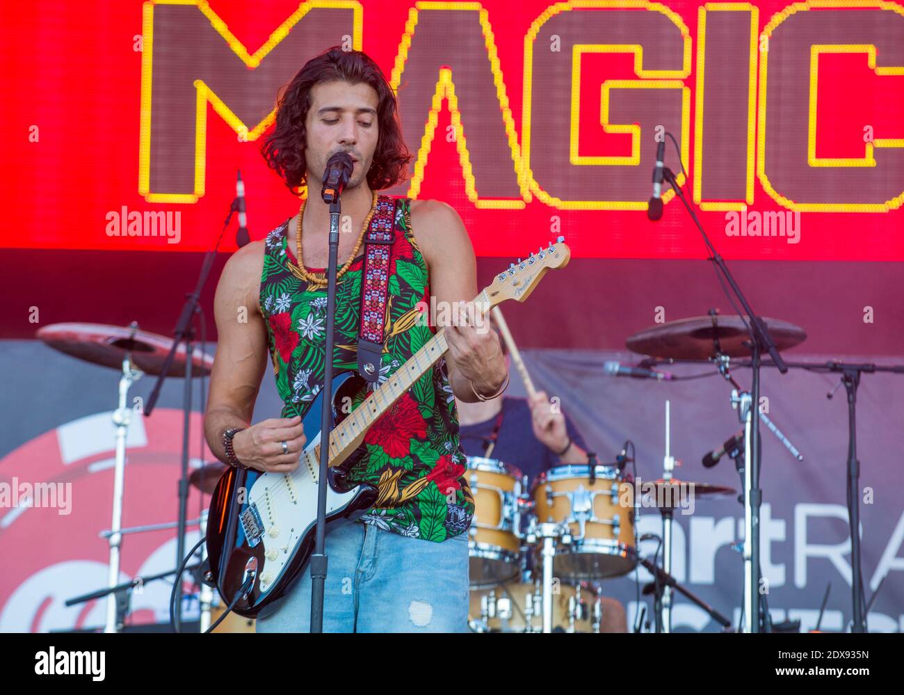 Magic The Band Lead Singer