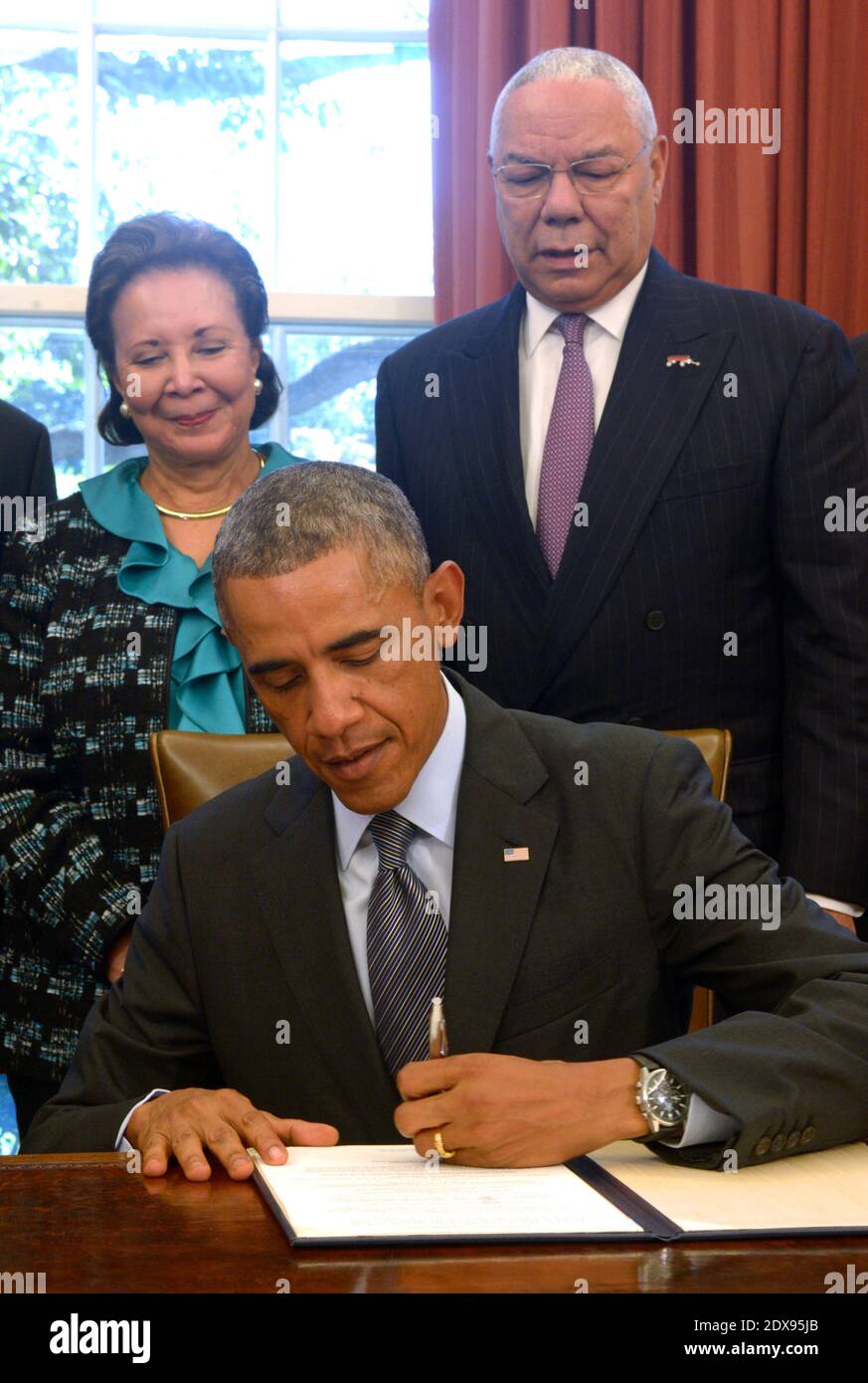 US President Barack Obama, with America's Promise Alliance Founding ...