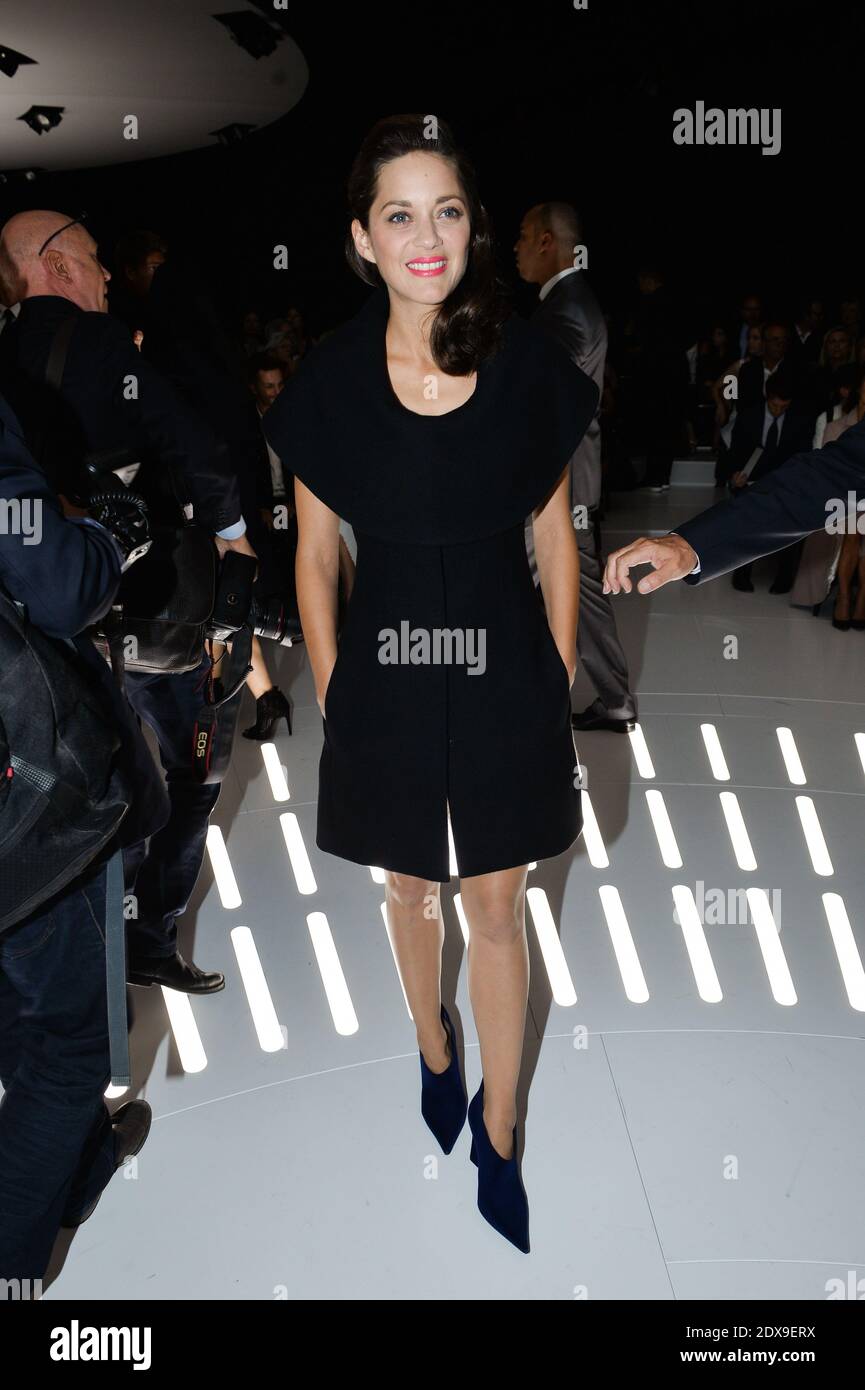 Marion Cotillard arriving at the Dior Spring-Summer 2015 Ready-To-Wear ...