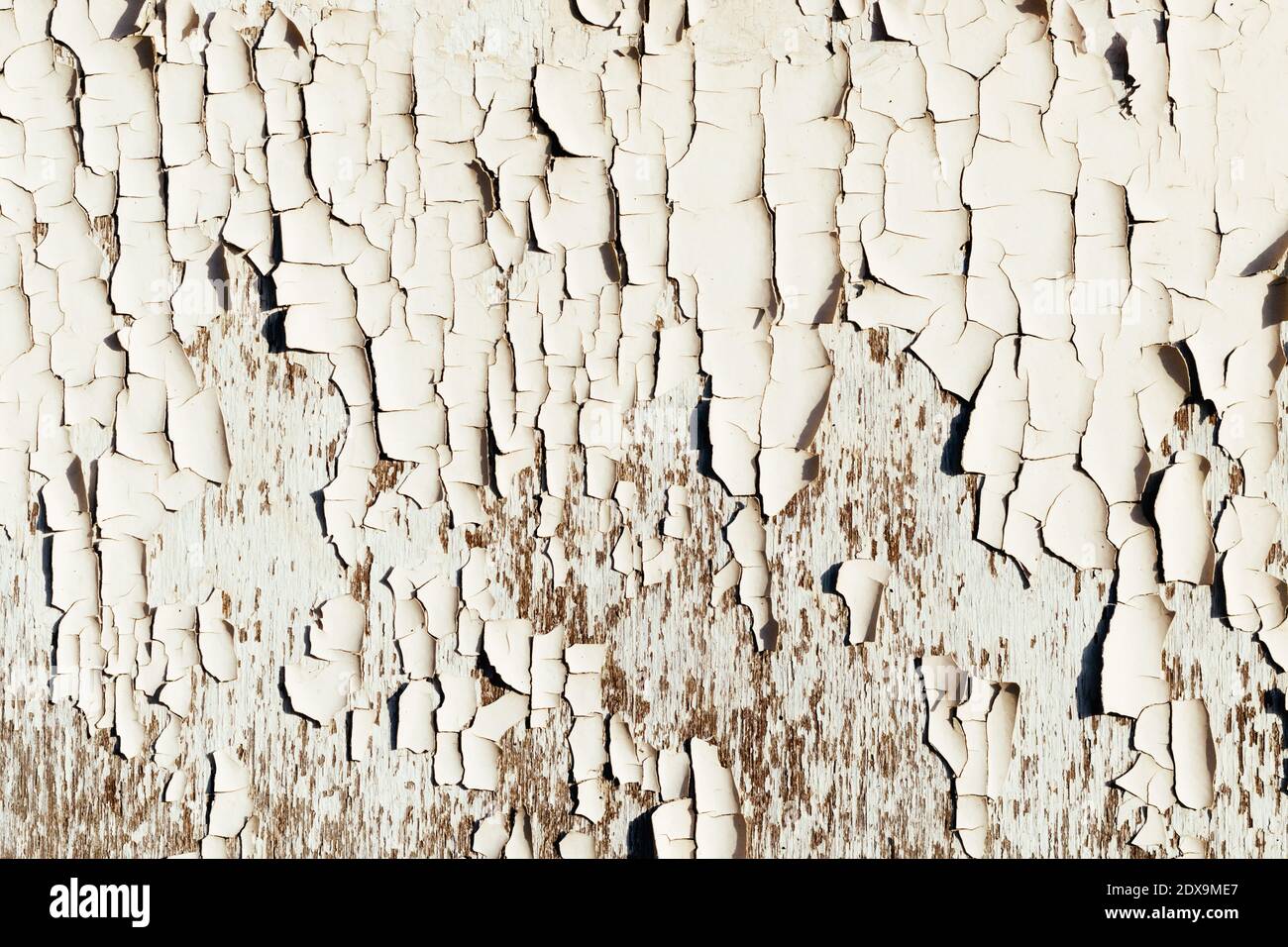 Peeling wallpaper asia hi-res stock photography and images - Alamy