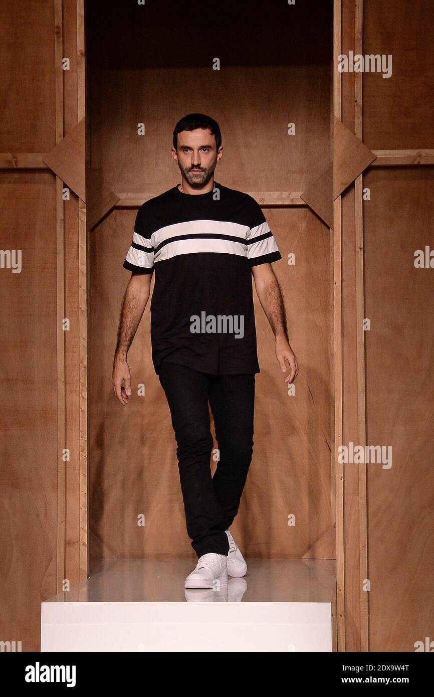 Givenchy riccardo tisci défilé hi-res stock photography and images - Alamy