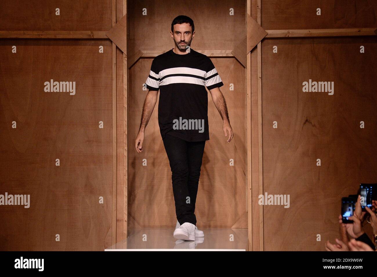 Givenchy riccardo tisci défilé hi-res stock photography and images - Alamy