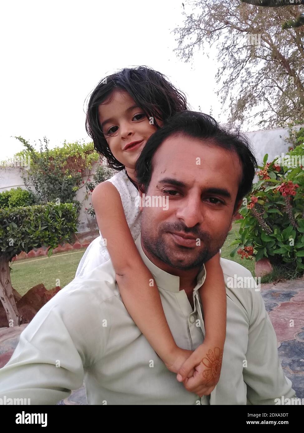 Pakistan wedding family hi-res stock photography and images - Alamy