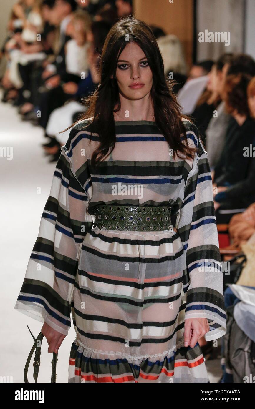 Model Elizabeth Jagger walks the runway during the Sonia Rykiel show as ...