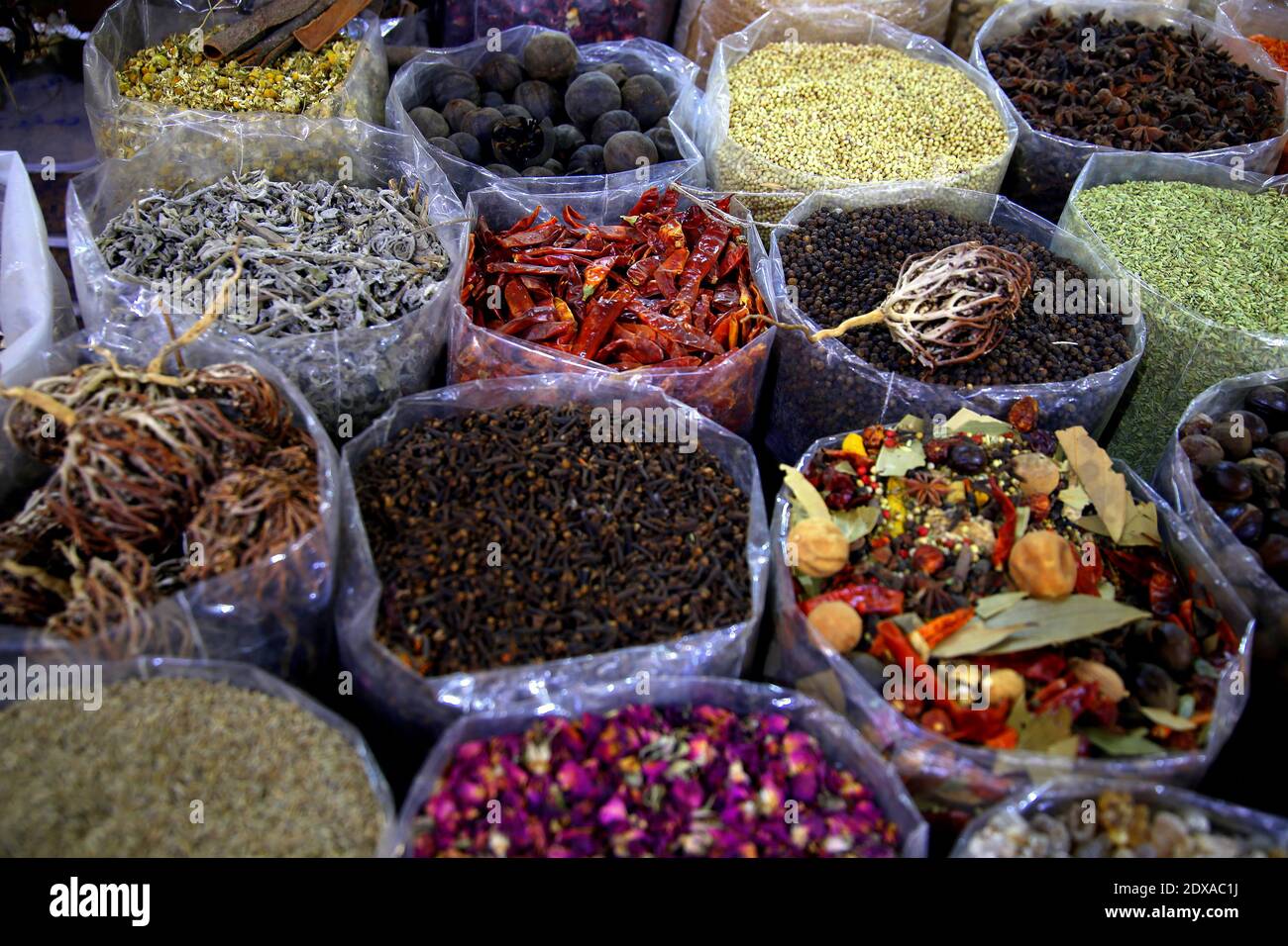 Oman Souk Spice High Resolution Stock Photography and Images - Alamy