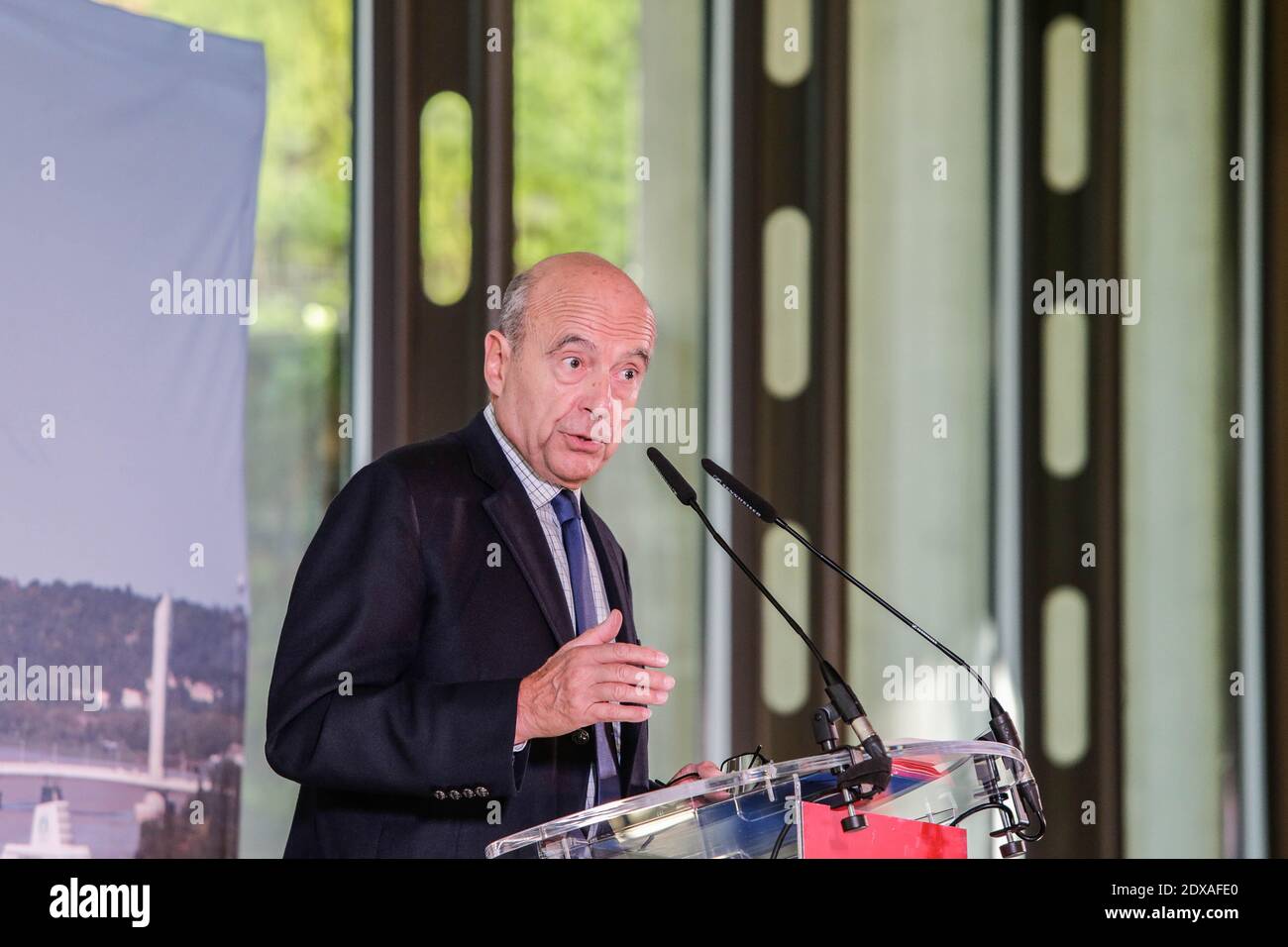 Alain Juppe , mayor of Bordeaux, delivers a speech at the Bordeaux's ...