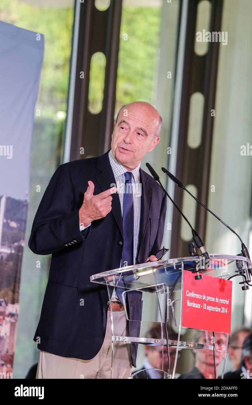 Alain Juppe , mayor of Bordeaux, delivers a speech at the Bordeaux's ...