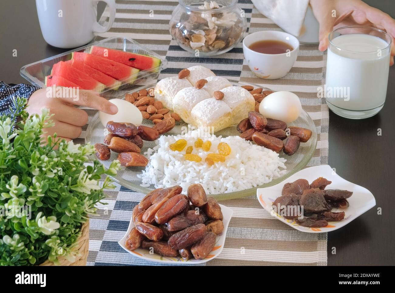 Ramadan dining table hi-res stock photography and images - Alamy