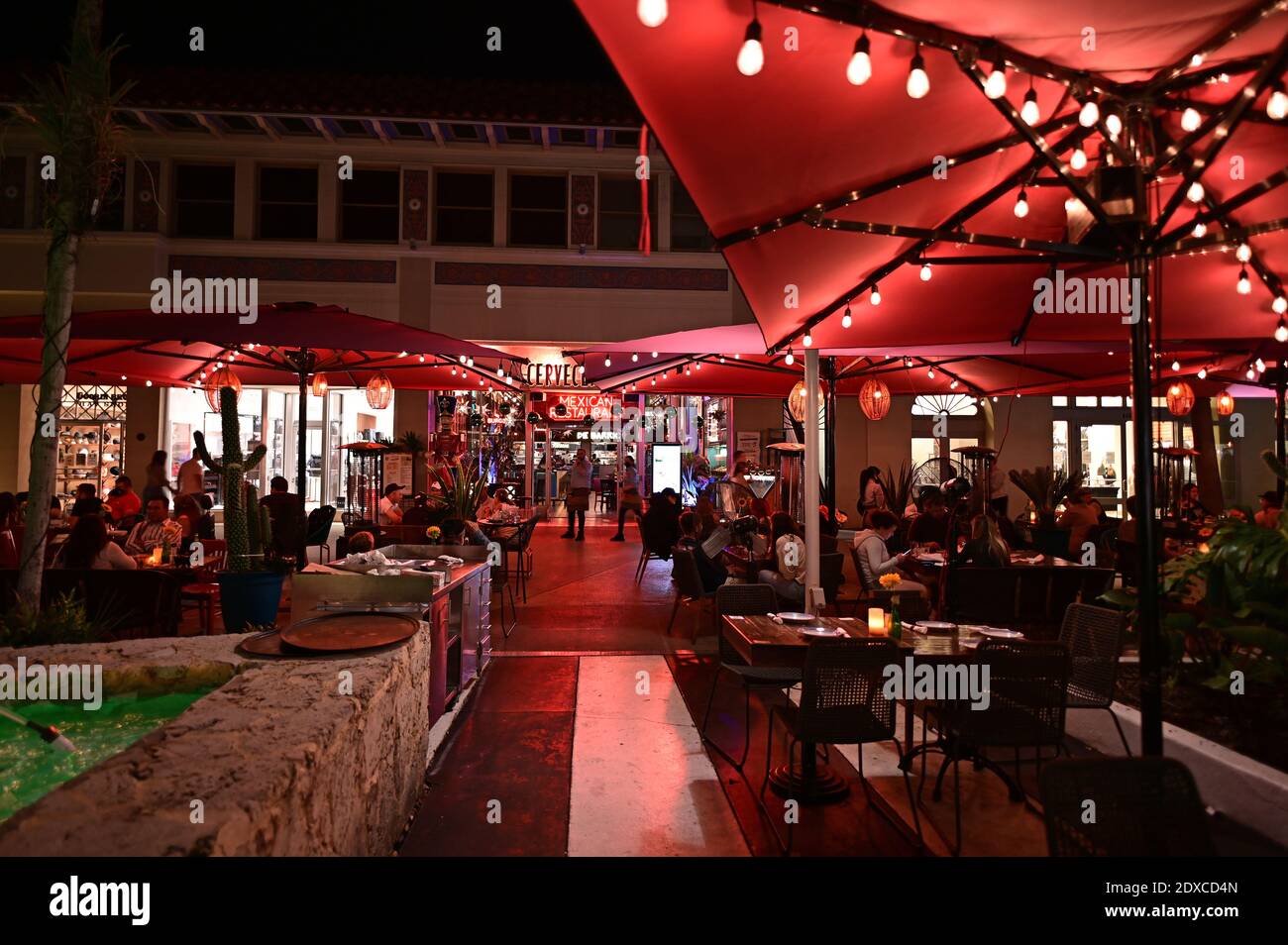 Miami Beach, Florida - December 19, 2020 - Outdoor restaurants on ...