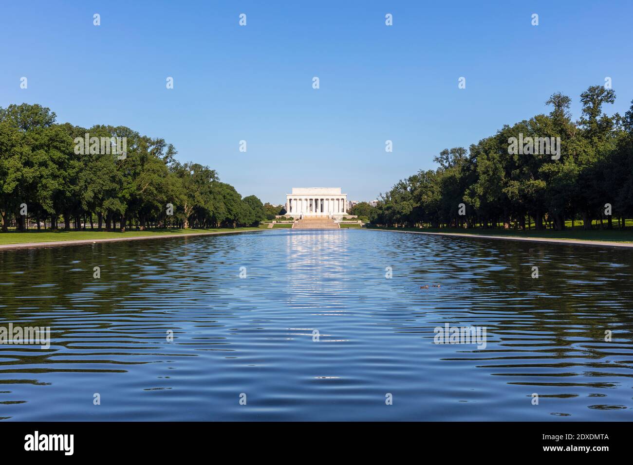 USA, Washington DC, Lincoln Memorial Reflecting Pool with Lincoln ...