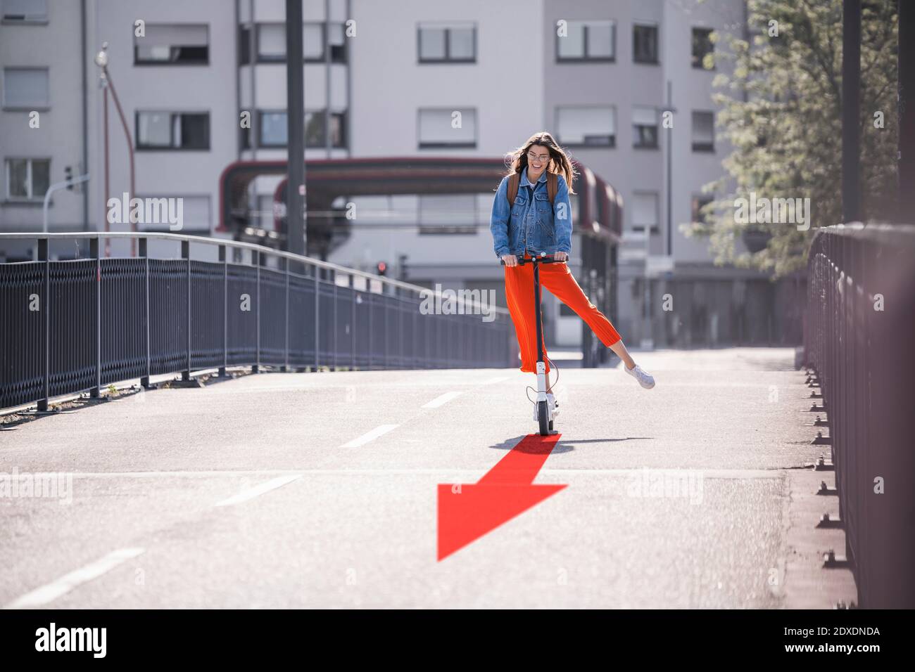 Push scooter symbol hi-res stock photography and images - Alamy