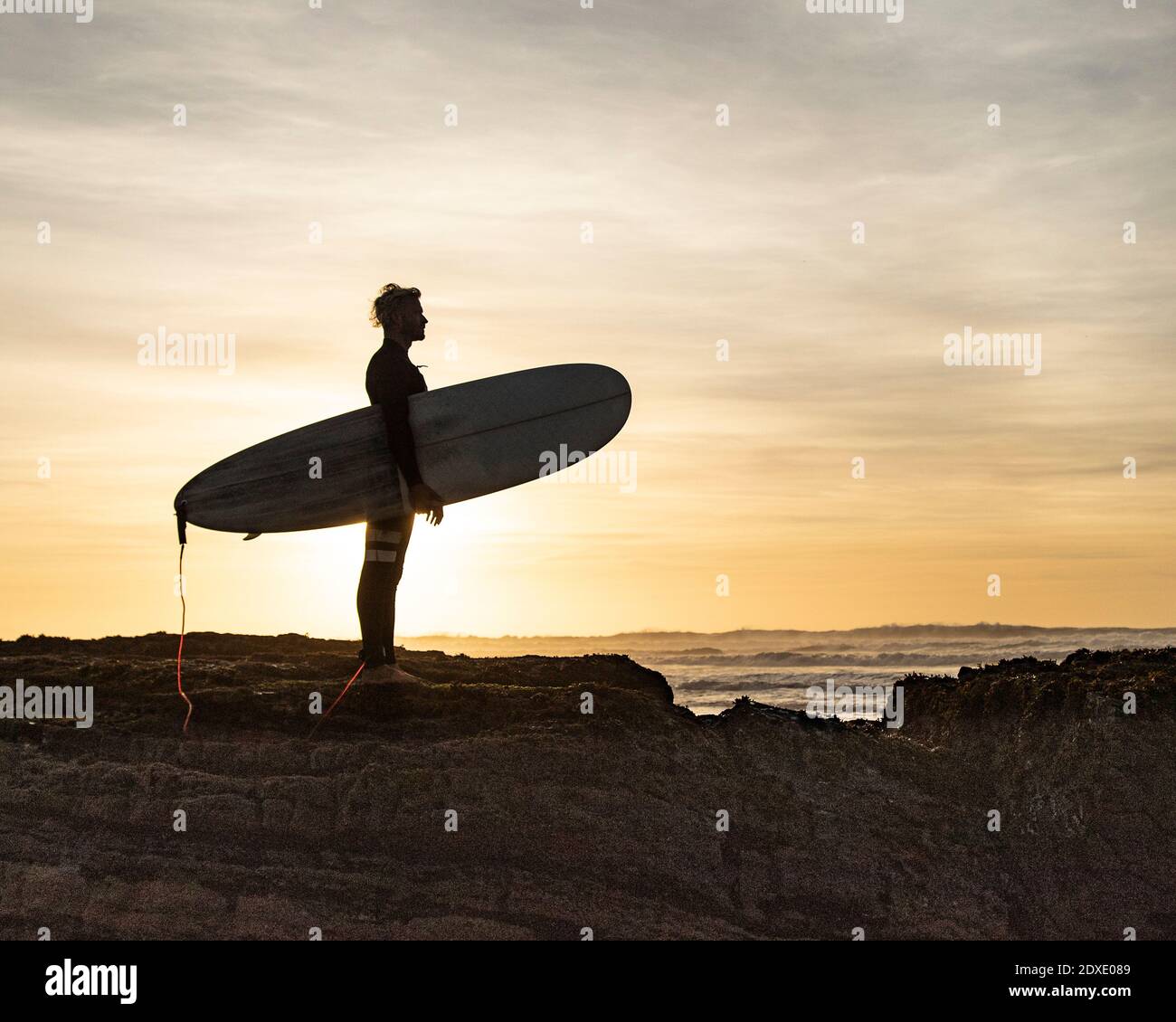 Man carrying rock hi-res stock photography and images - Alamy