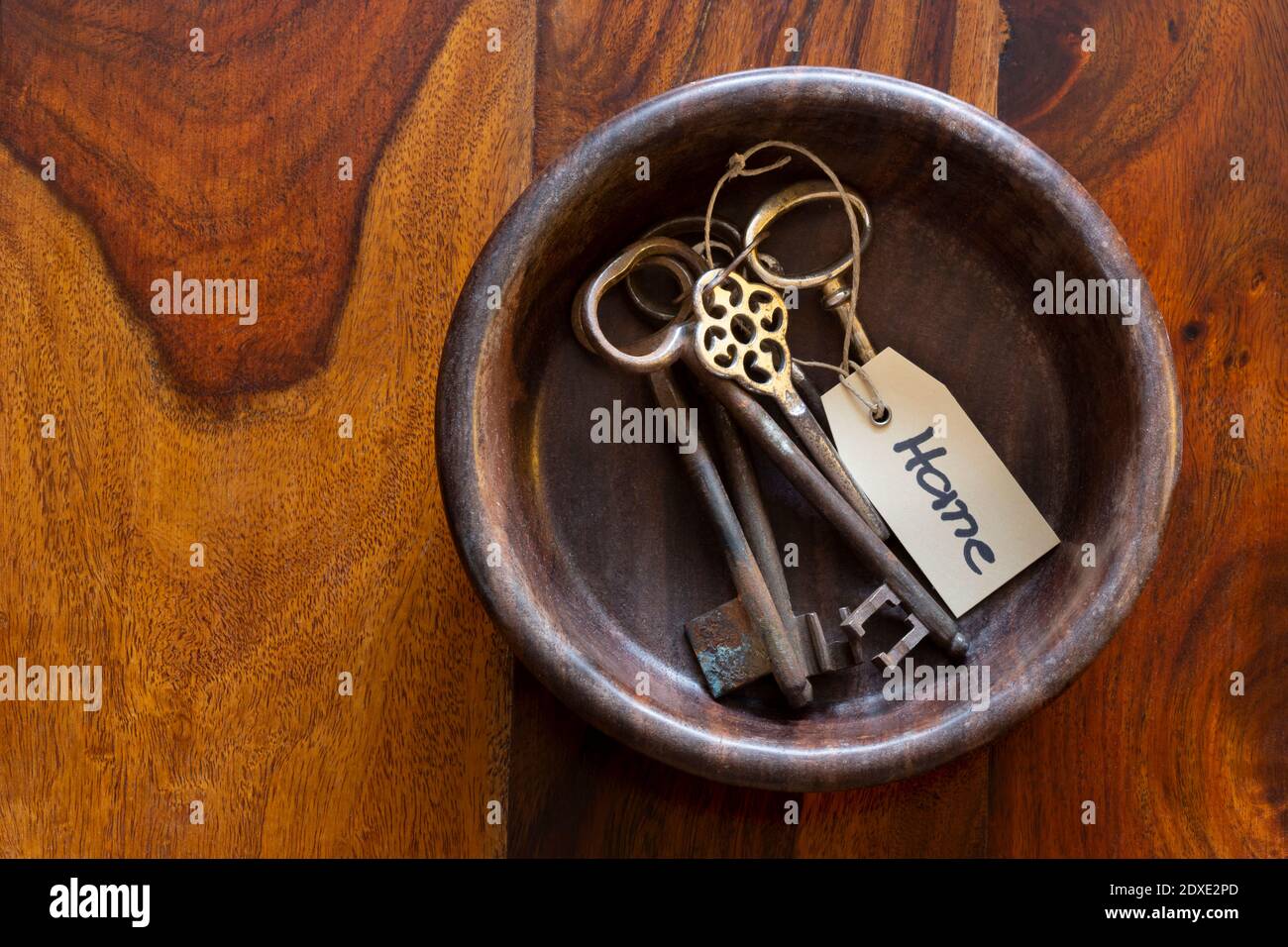 Old fashioned bowl hi-res stock photography and images - Alamy