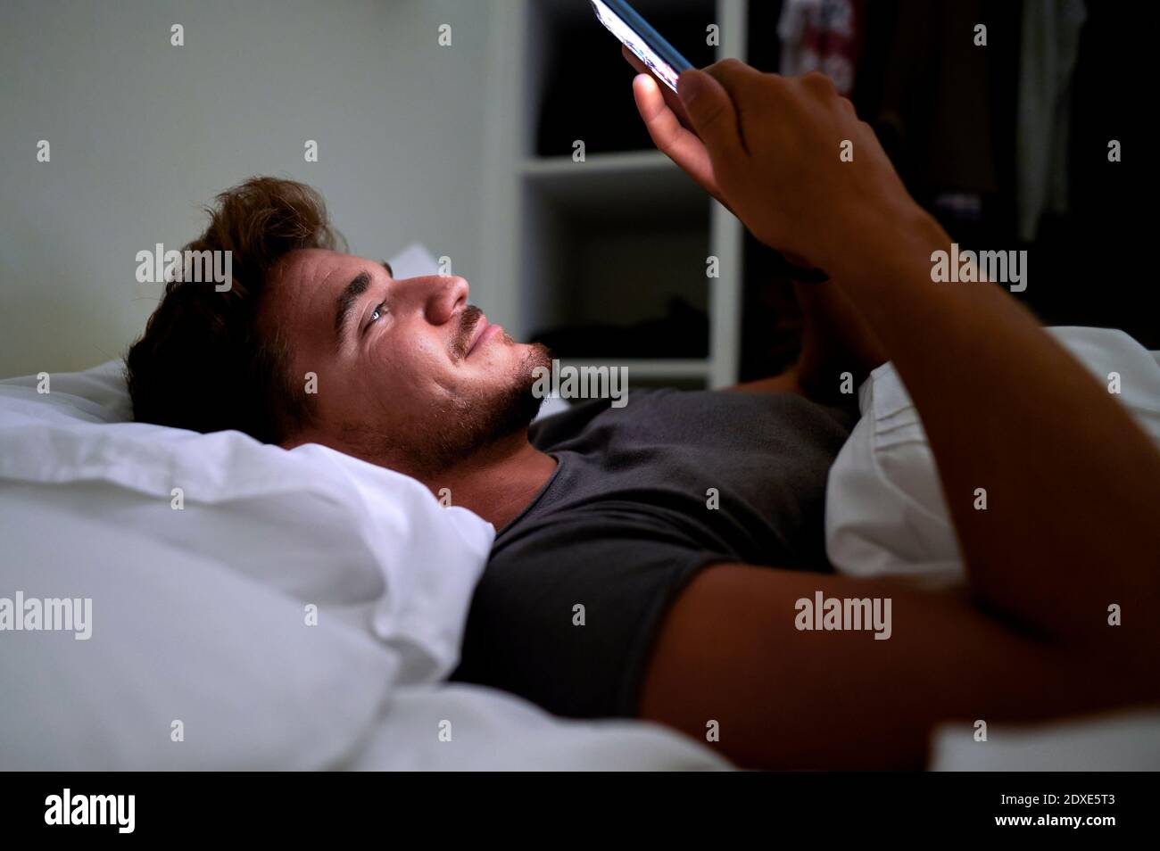 Phone night bed hi-res stock photography and images - Alamy