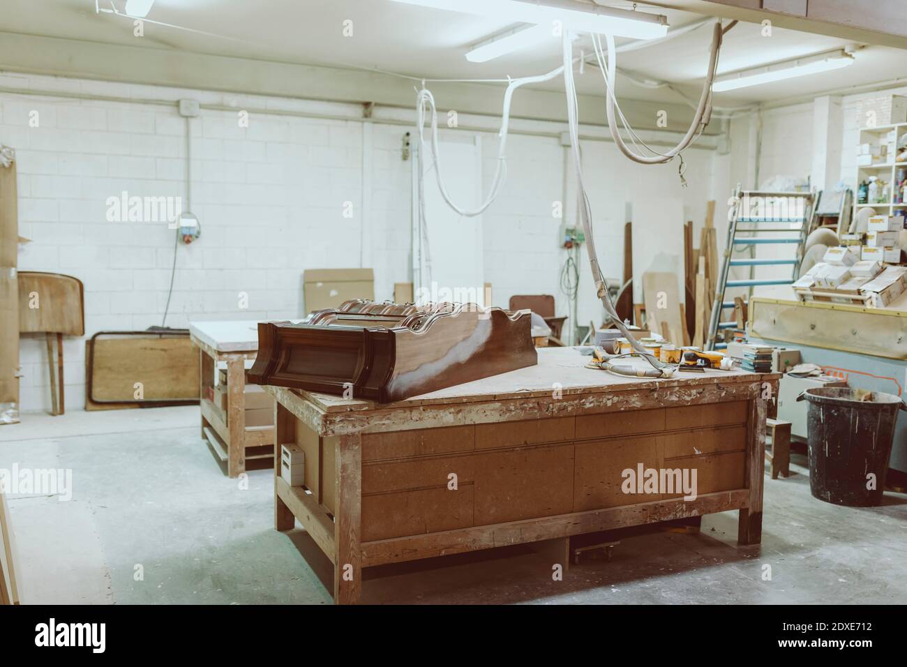 Messy workshop hi-res stock photography and images - Alamy