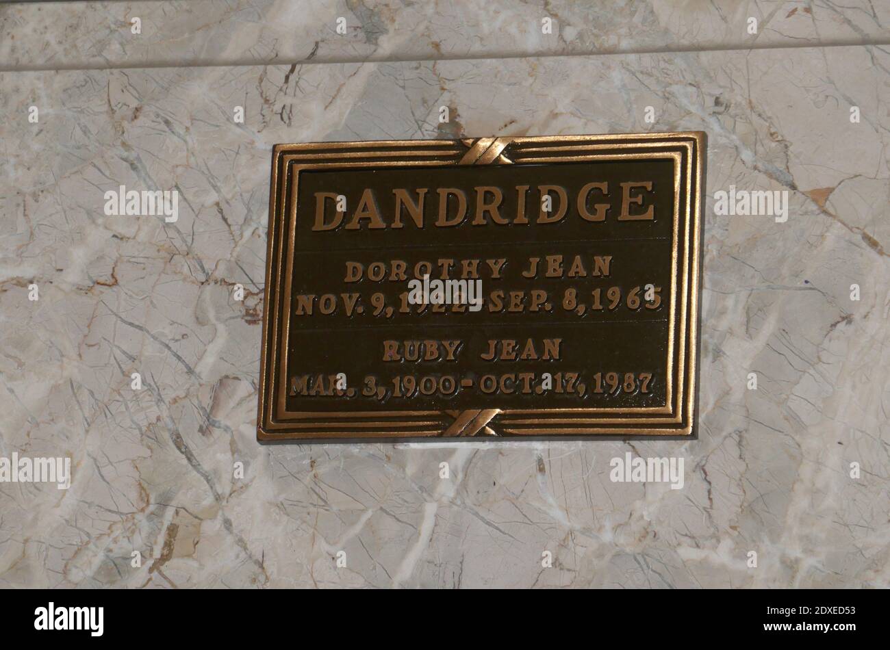Dorothy dandridge grave hi-res stock photography and images - Alamy