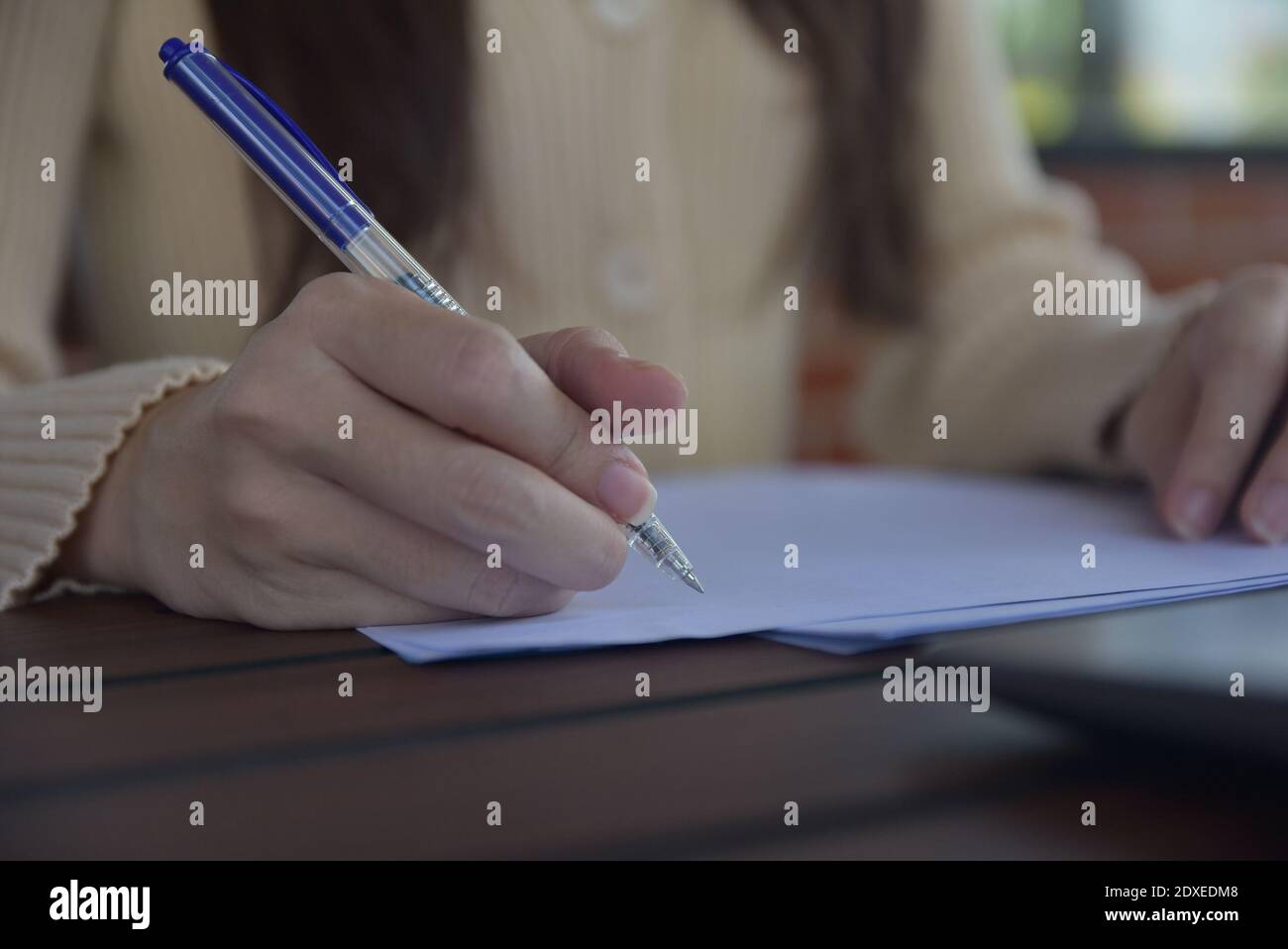 Formal letter writing hi-res stock photography and images - Alamy