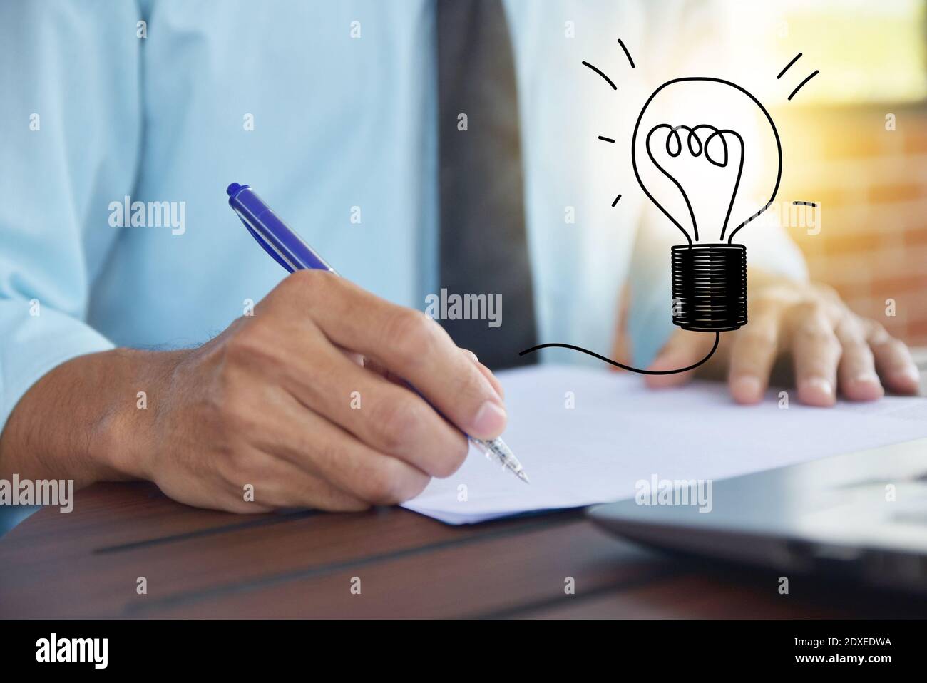People are thinking idea concept and writing on paper Stock Photo - Alamy
