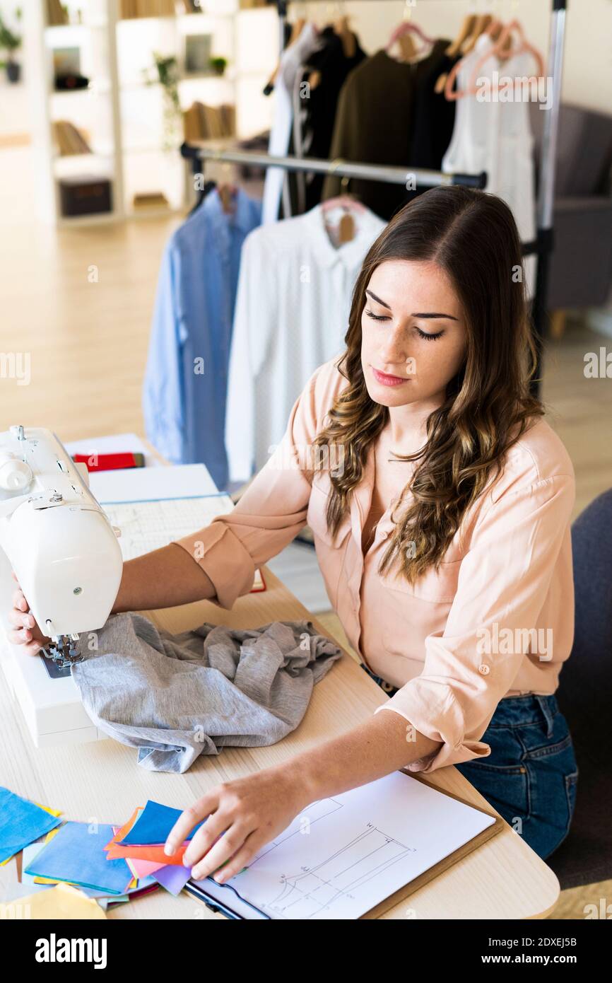 Looking at swatches hi-res stock photography and images - Alamy