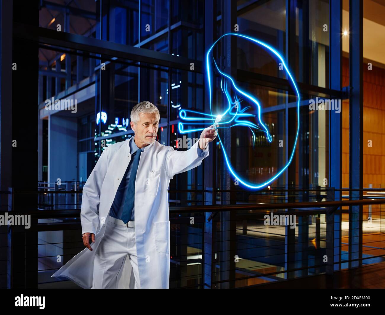 Male doctor analyzing spleen in laboratory at hospital Stock Photo - Alamy