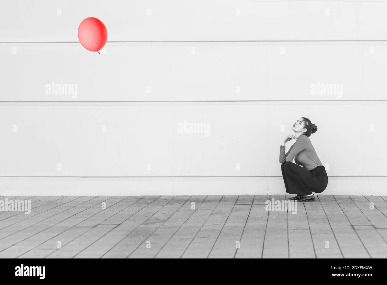 Person crouching isolated hi-res stock photography and images - Alamy