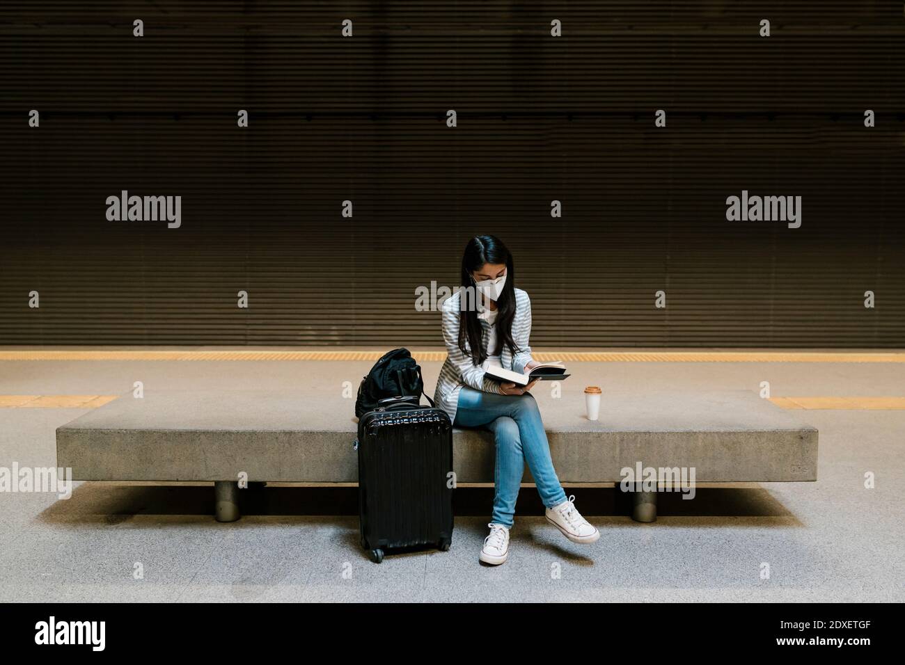 Reading metro hi-res stock photography and images - Alamy