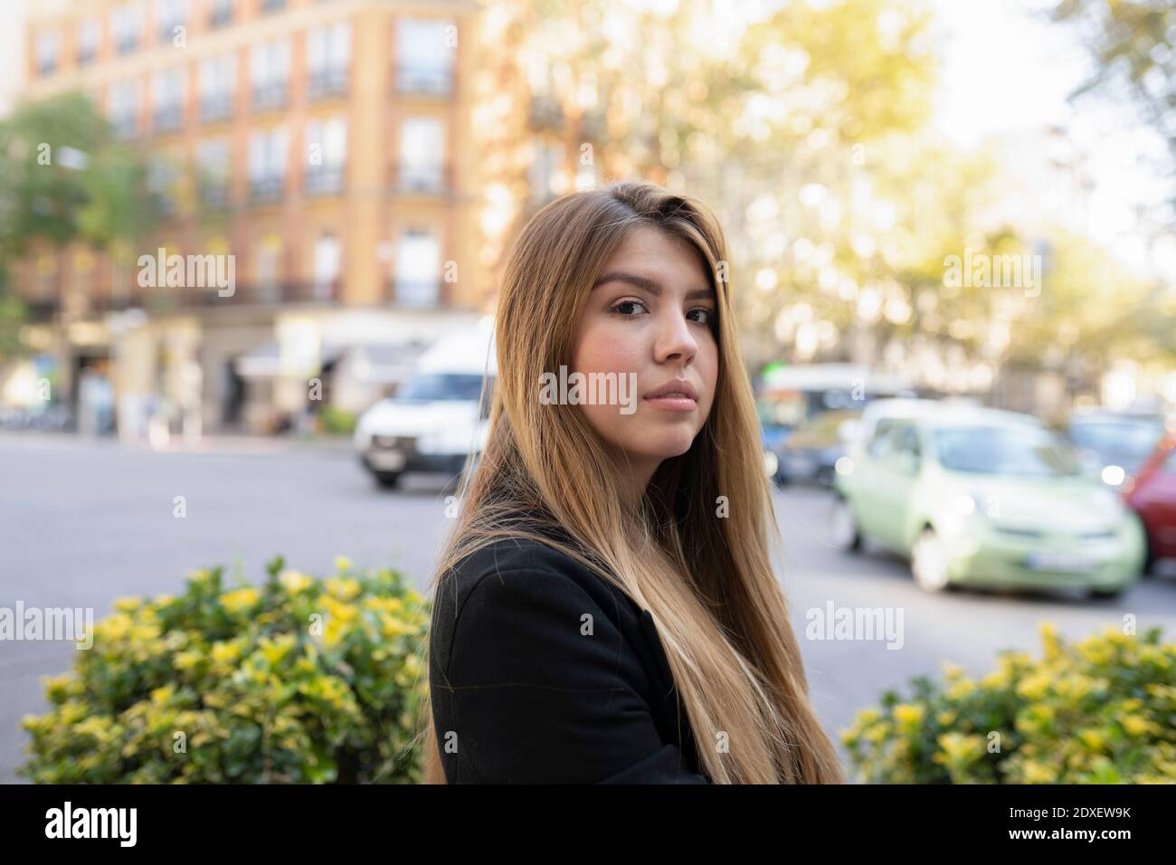Woman staring into space hi-res stock photography and images - Alamy