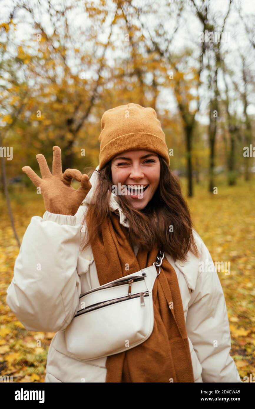 Winking woman hi-res stock photography and images - Alamy