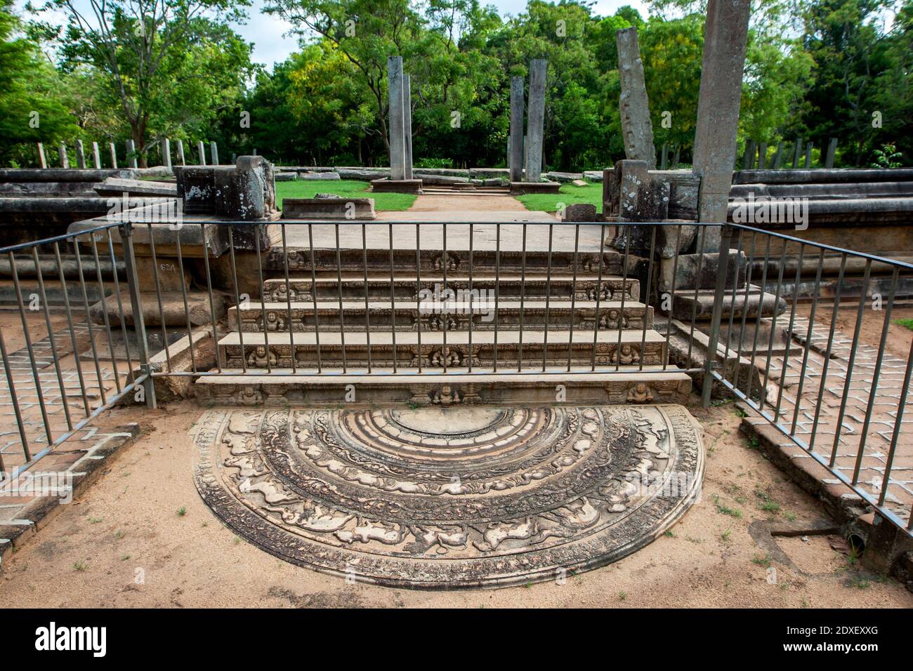 The famous moonstone at the entrance to the Abhayagiri monks residence ...