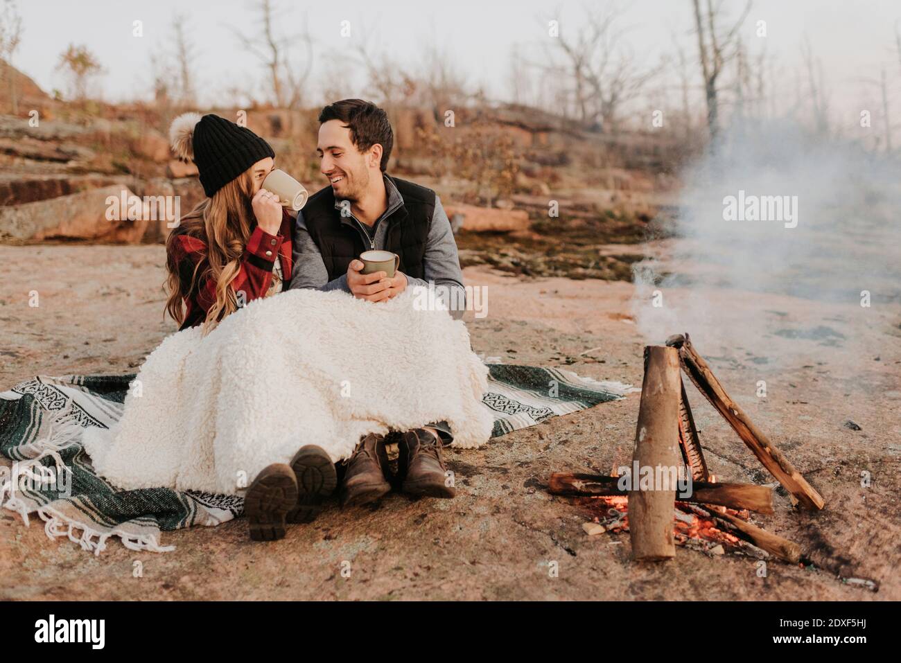 Young adults smoking drinking hi-res stock photography and images - Alamy