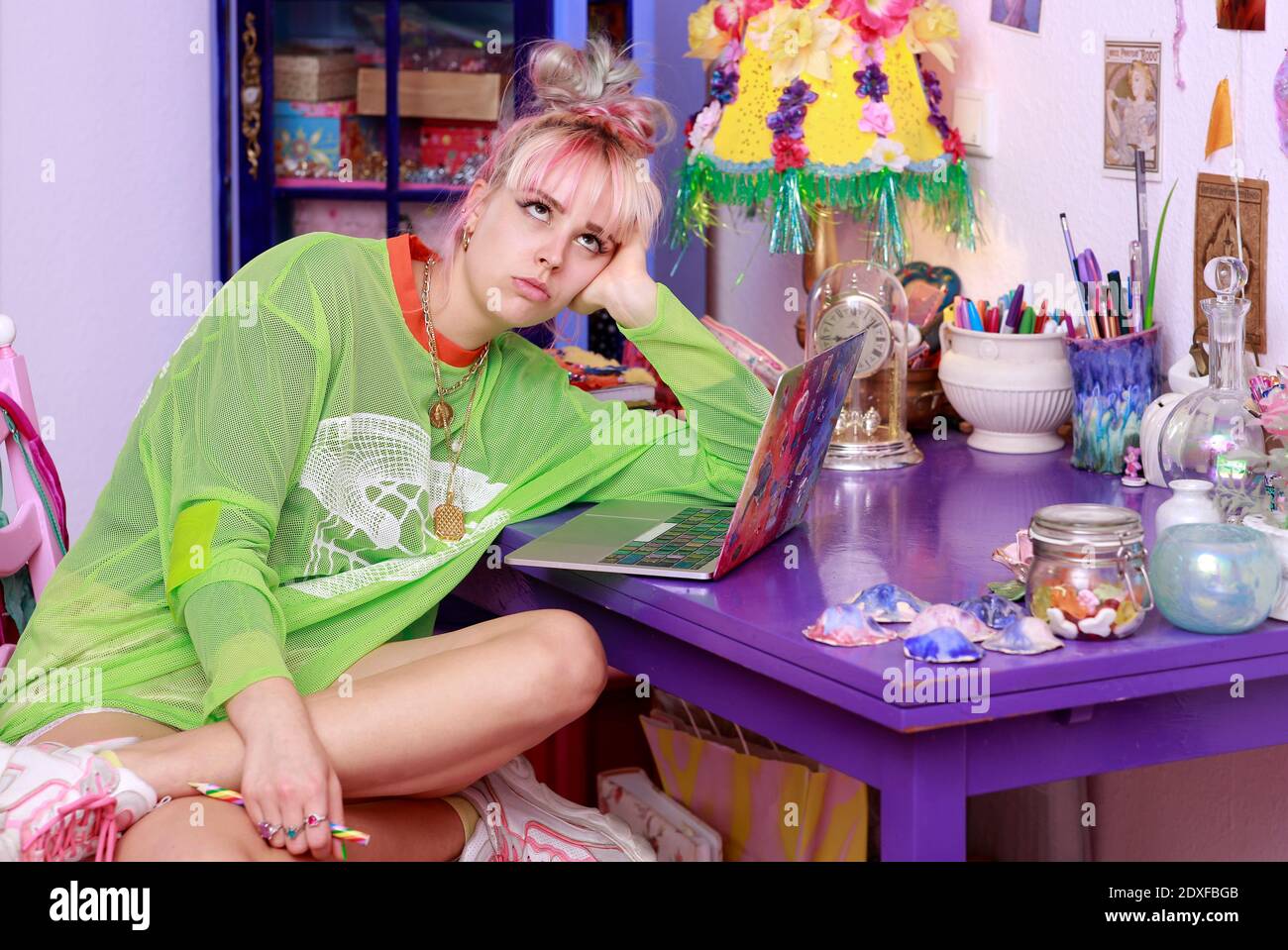 Flashy hi-res stock photography and images - Alamy