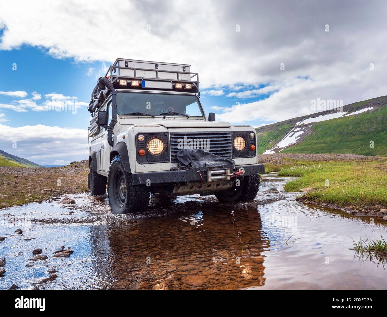 Off road water crossing hi-res stock photography and images - Alamy