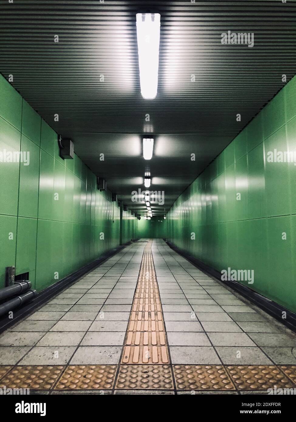View Of Empty Subway Station Stock Photo - Alamy