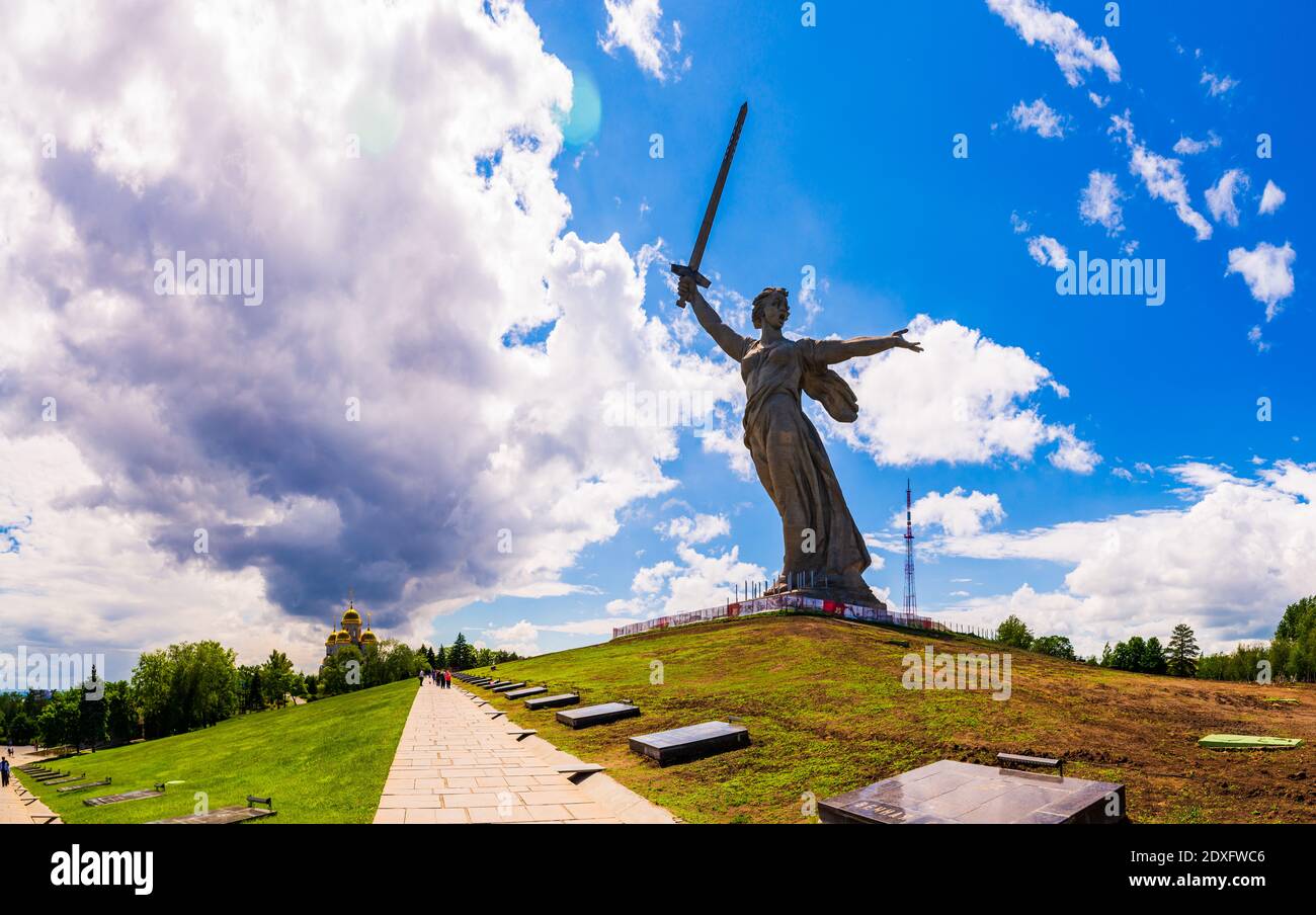 VOLGOGRAD, RUSSIA - 26 MAY 2019: Motherland Calls monument in Volgograd ...