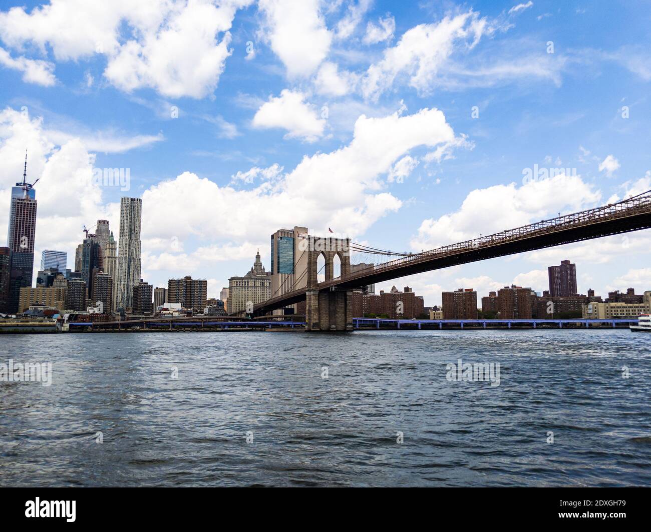 Cloudy brooklyn view hi-res stock photography and images - Alamy