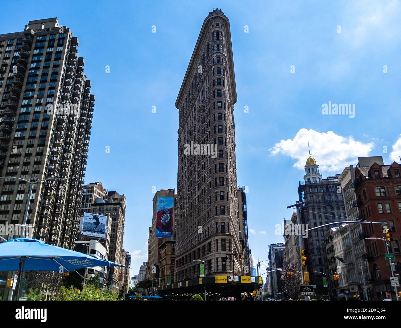 Warm architecture hi-res stock photography and images - Alamy