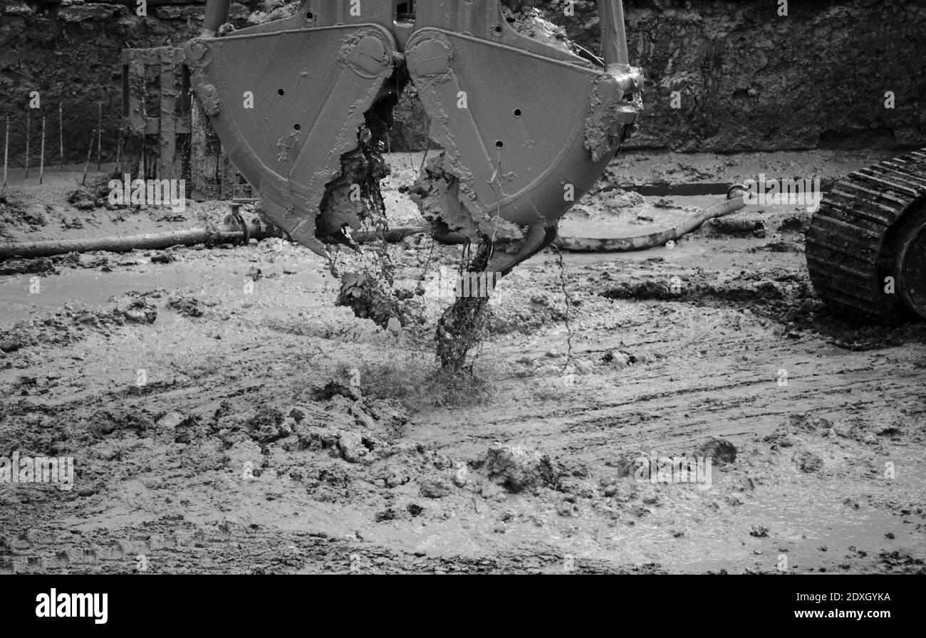 Bucket mud hi-res stock photography and images - Alamy