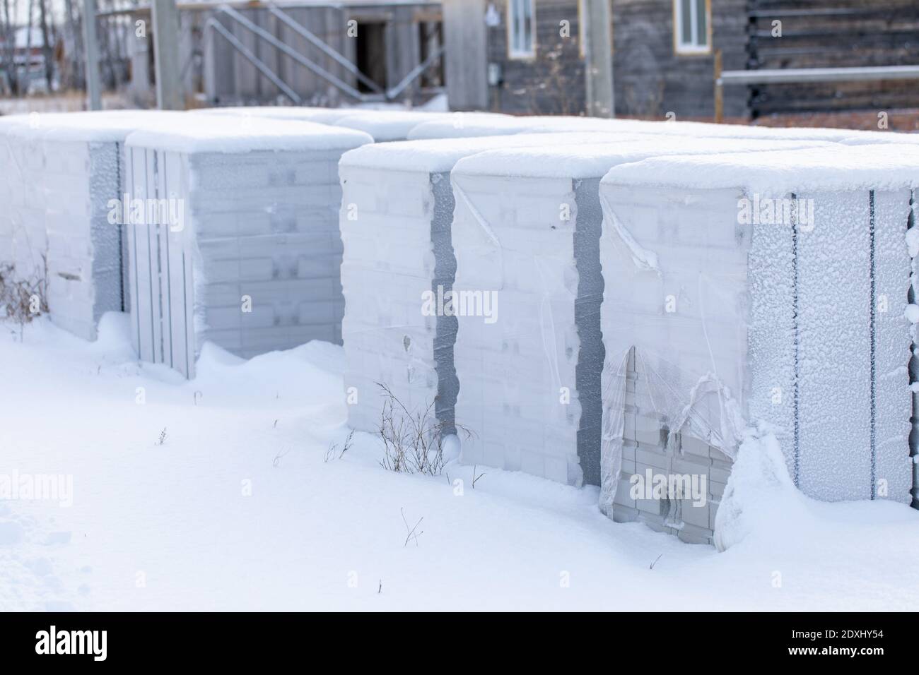 Stack aerated concrete blocks hi-res stock photography and images - Alamy