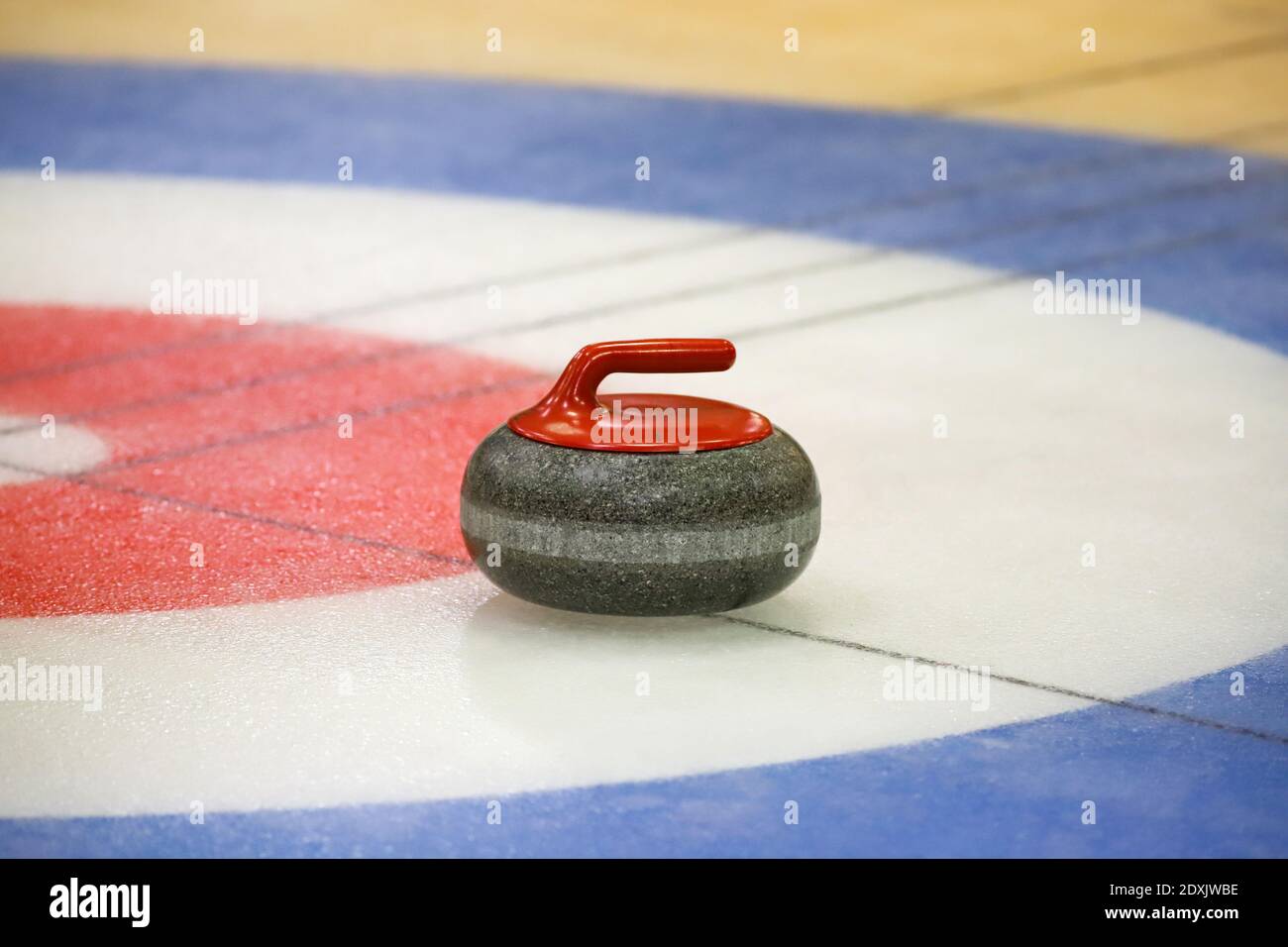 Curling stone hi-res stock photography and images - Alamy