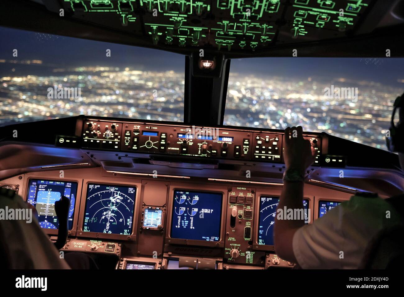 Through the cockpit window hi-res stock photography and images - Alamy