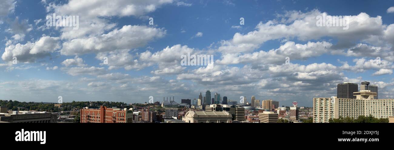 Impressive apartment building hi-res stock photography and images - Alamy