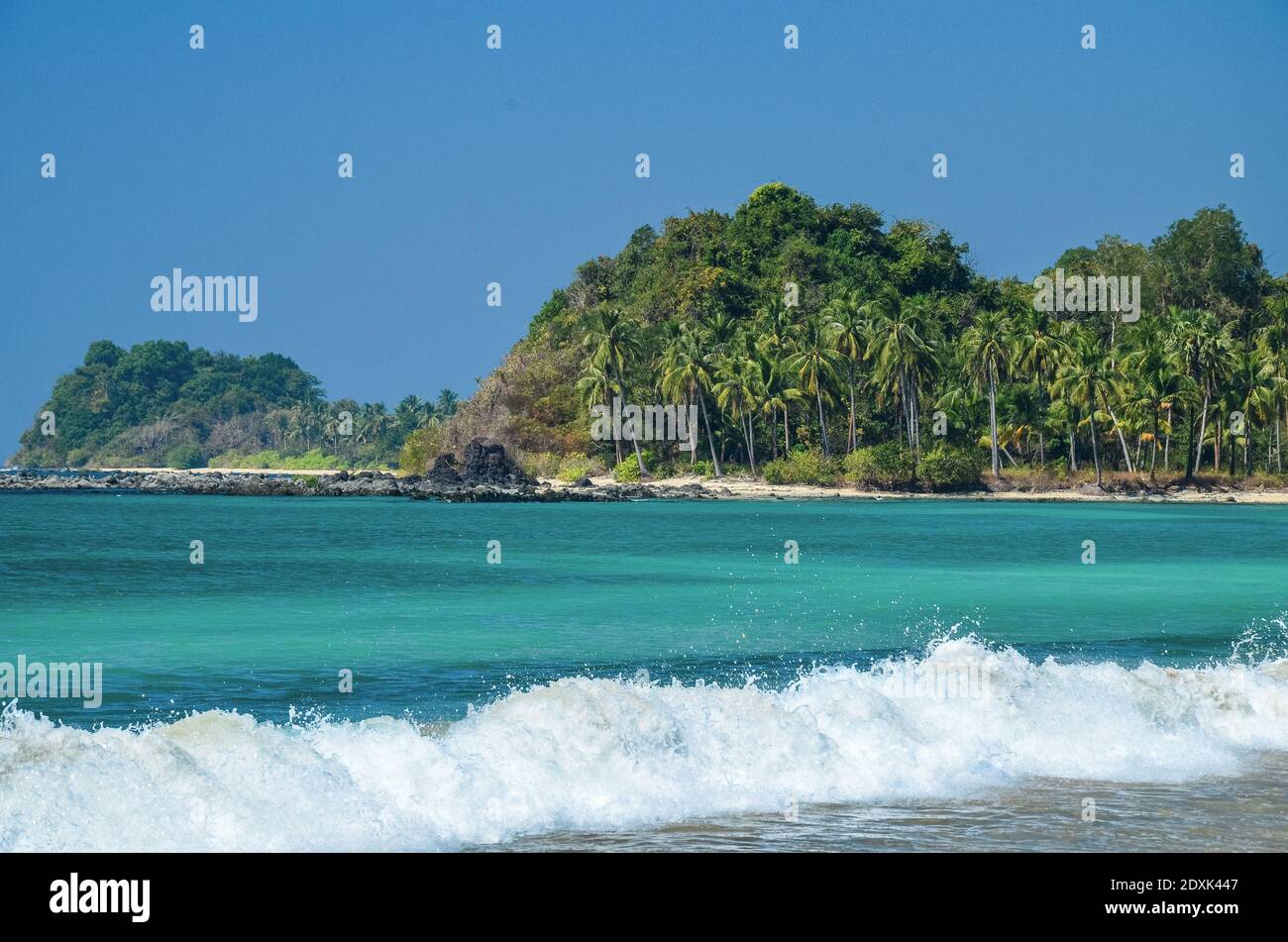 Gwa island hi-res stock photography and images - Alamy
