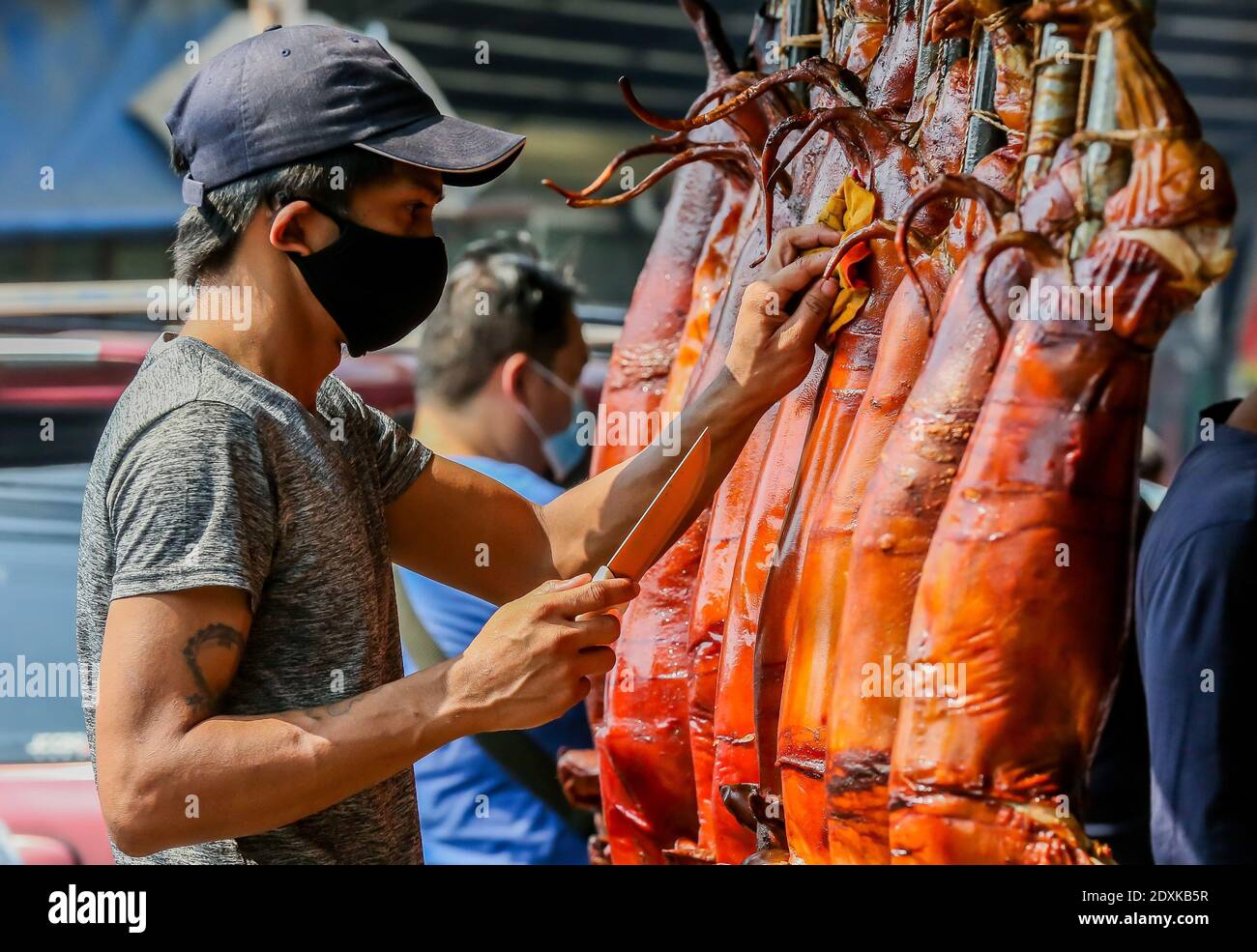 Filipino roasted pig hi-res stock photography and images - Alamy