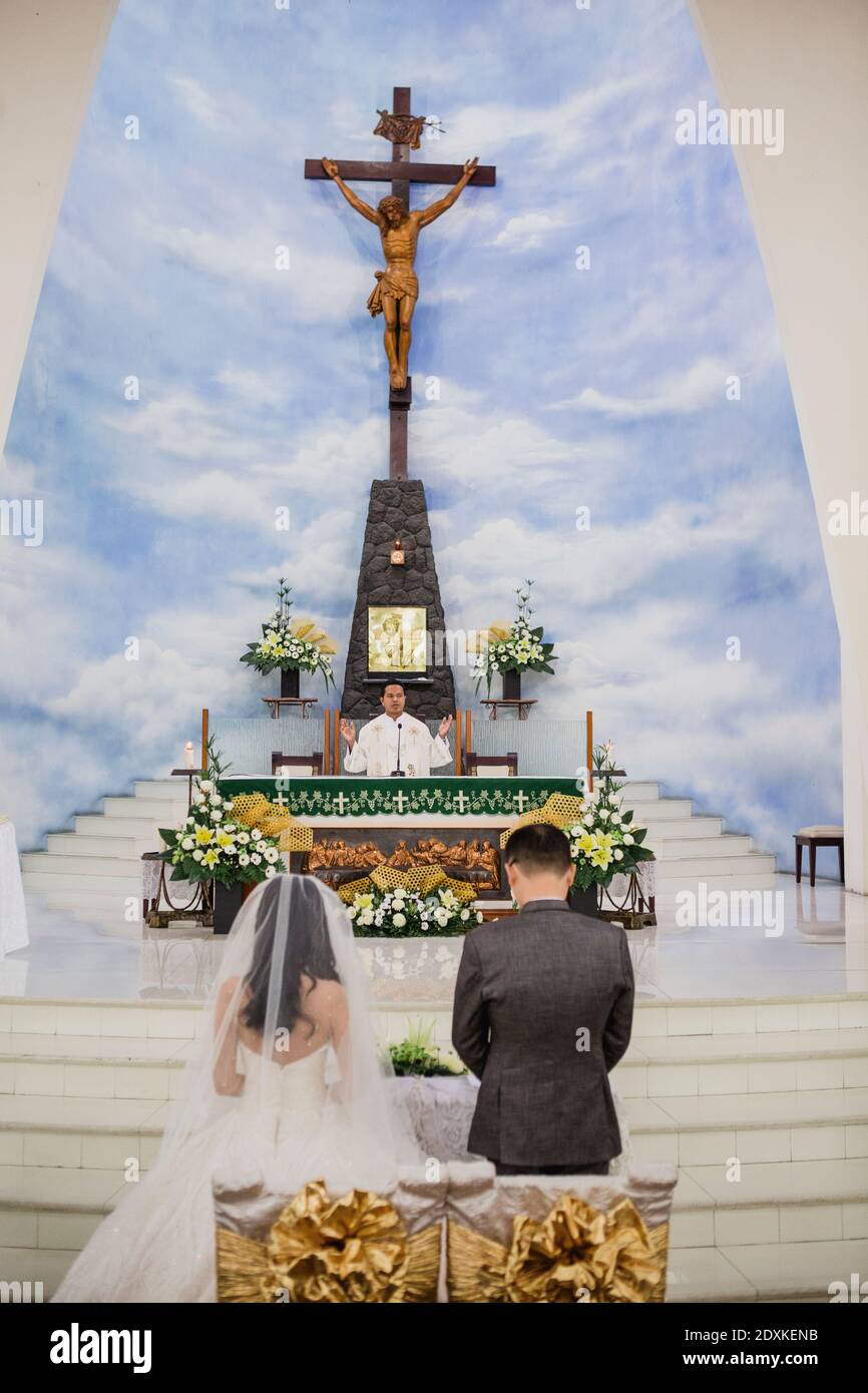 Wedding altar rear view hi-res stock photography and images - Alamy