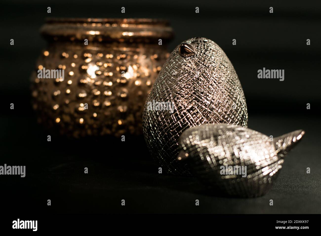 Copper objects hi-res stock photography and images - Alamy