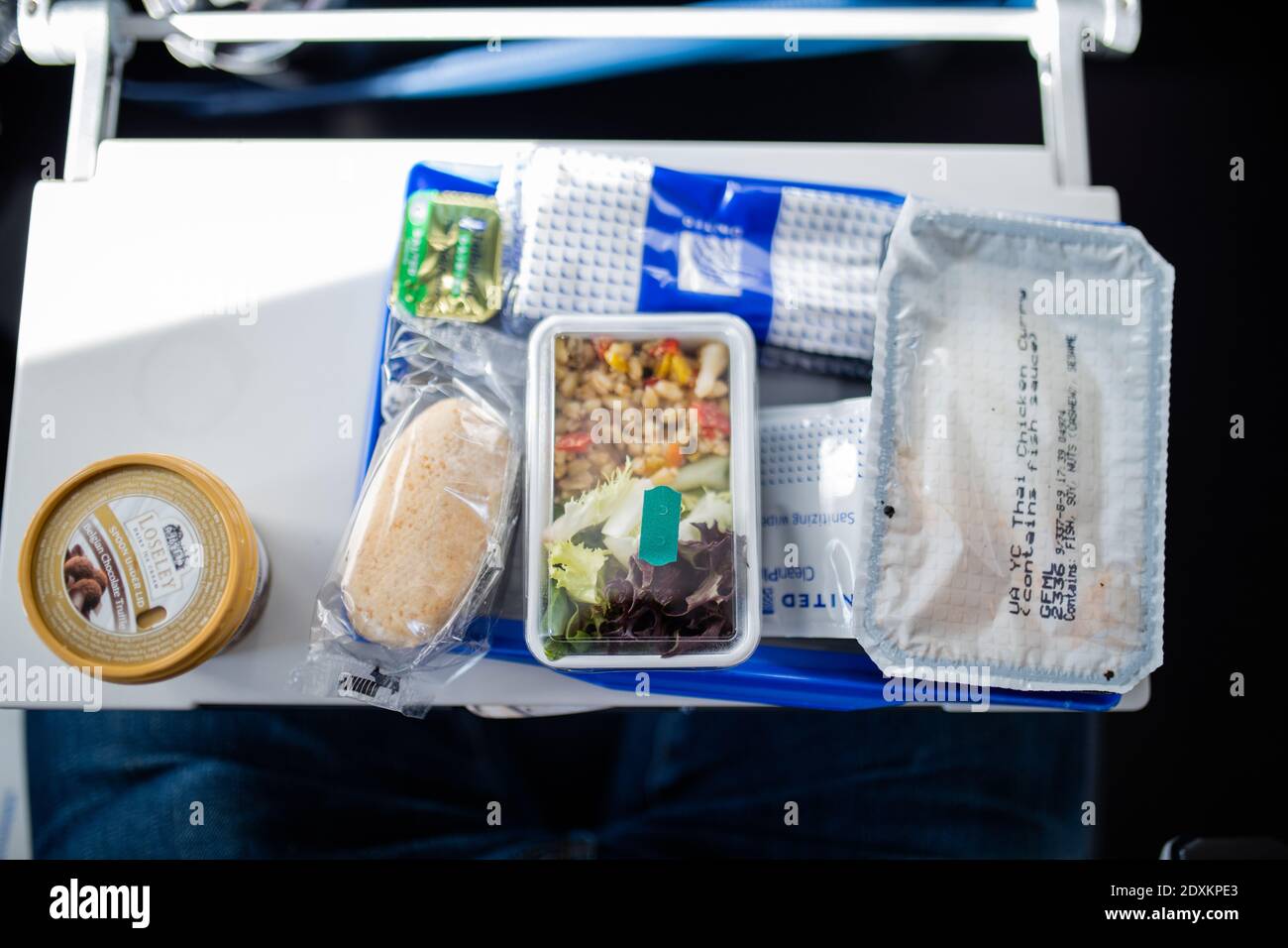 Airplane meal aerial hi-res stock photography and images - Alamy