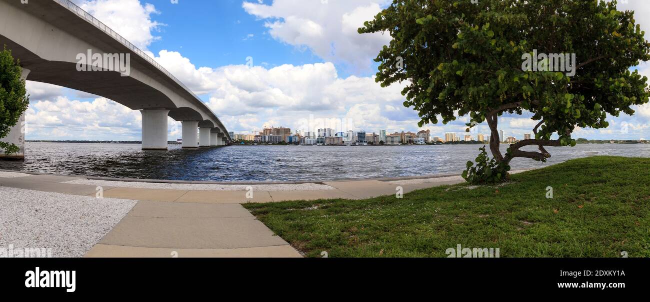 Mexico city canal building hi-res stock photography and images - Alamy